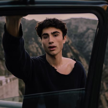 Sam Vicchiollo - Collaborating With Hotels & Airbnbs on Stayamo